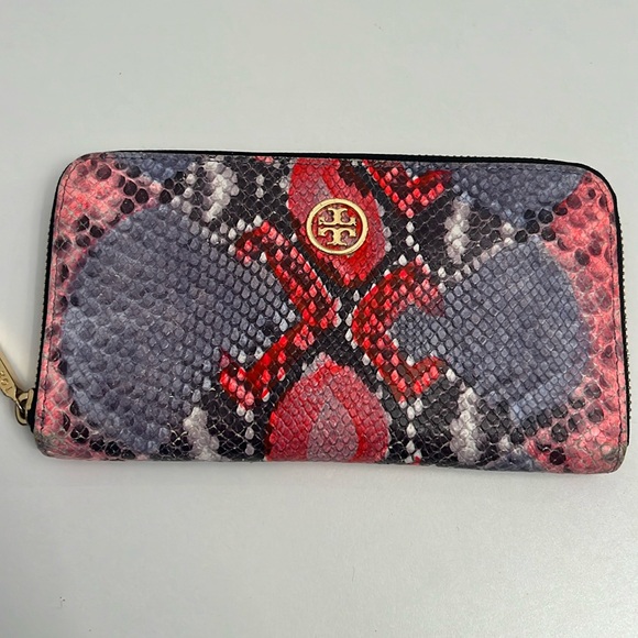 Tory Burch | Bags | Tory Burch Python Print Leather Wallet 75 X 4 Pink ...